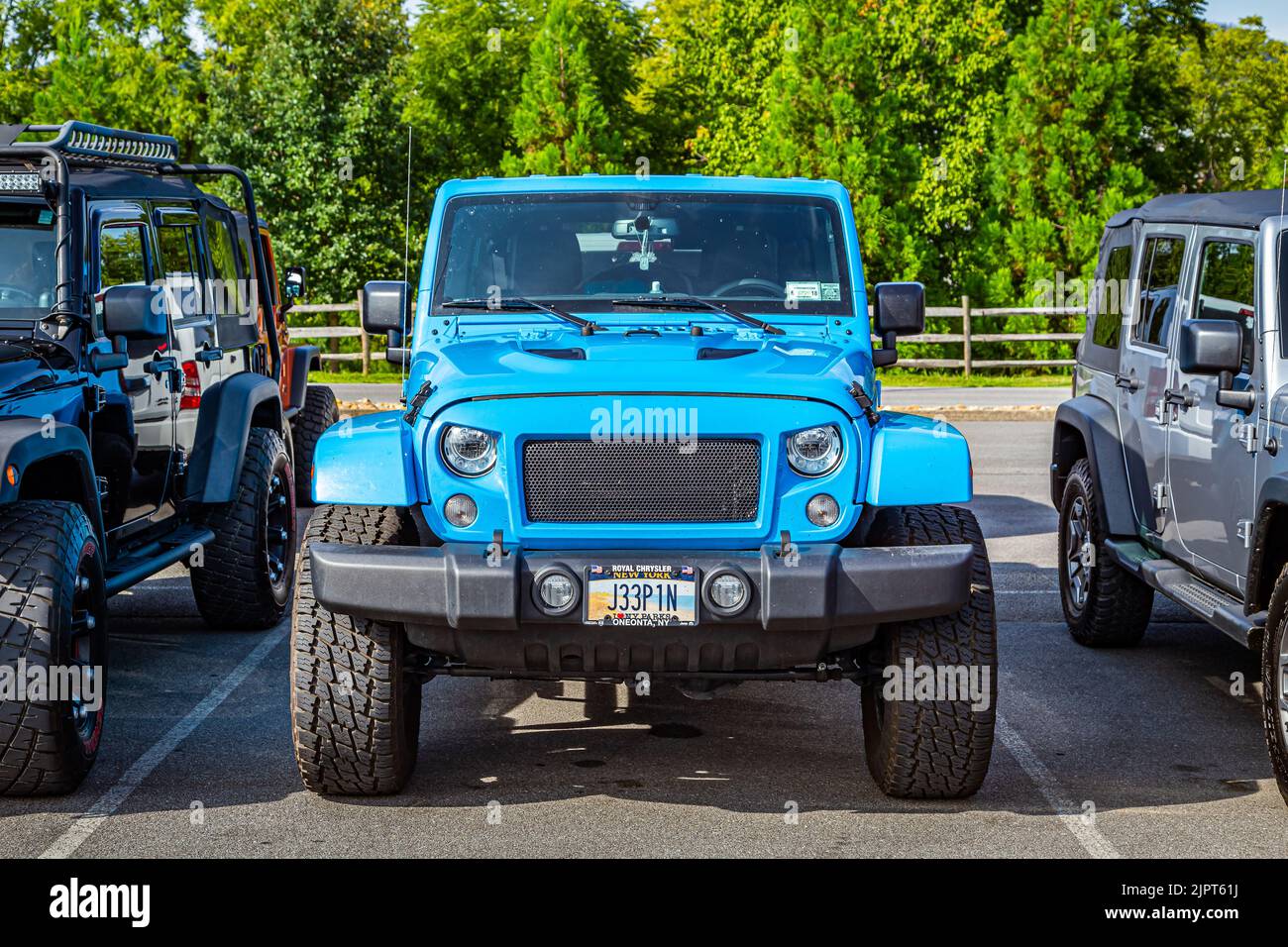 Royal Blue Jeep Sahara