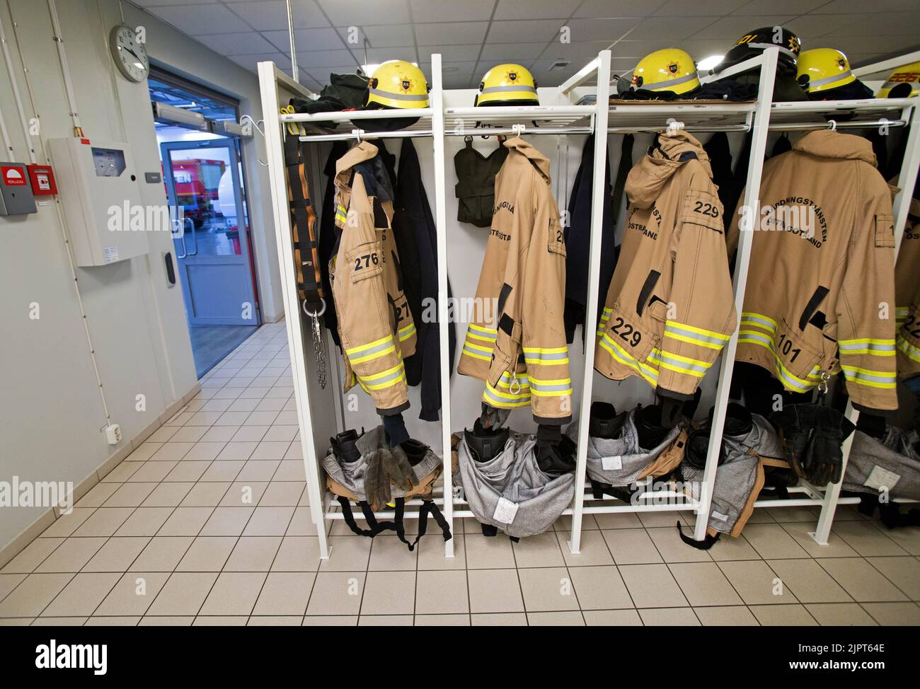 Larmklader hi-res stock photography and images - Alamy