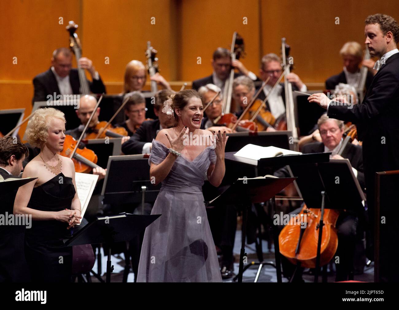 Konmsert hi-res stock photography and images - Alamy