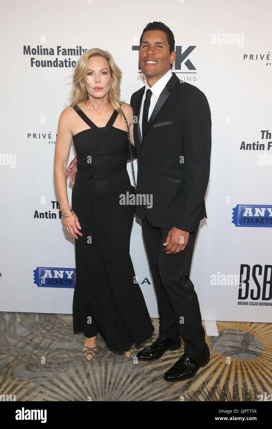 Beverly Hills, Ca. 19th Aug, 2022. Donnie Edwards, Kathryn Edwards, at ...