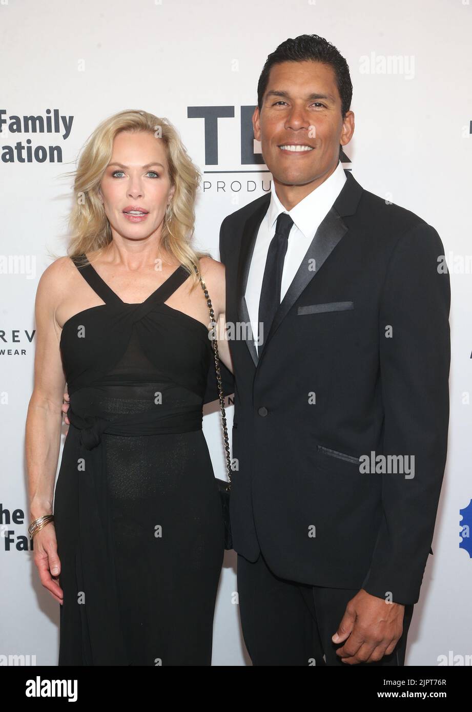 Beverly Hills, Ca. 19th Aug, 2022. Donnie Edwards, Kathryn Edwards, at ...