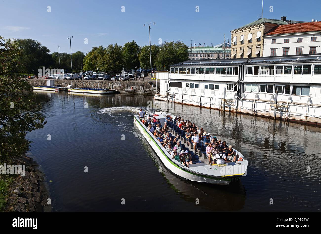 Paddan boats hi-res stock photography and images - Alamy