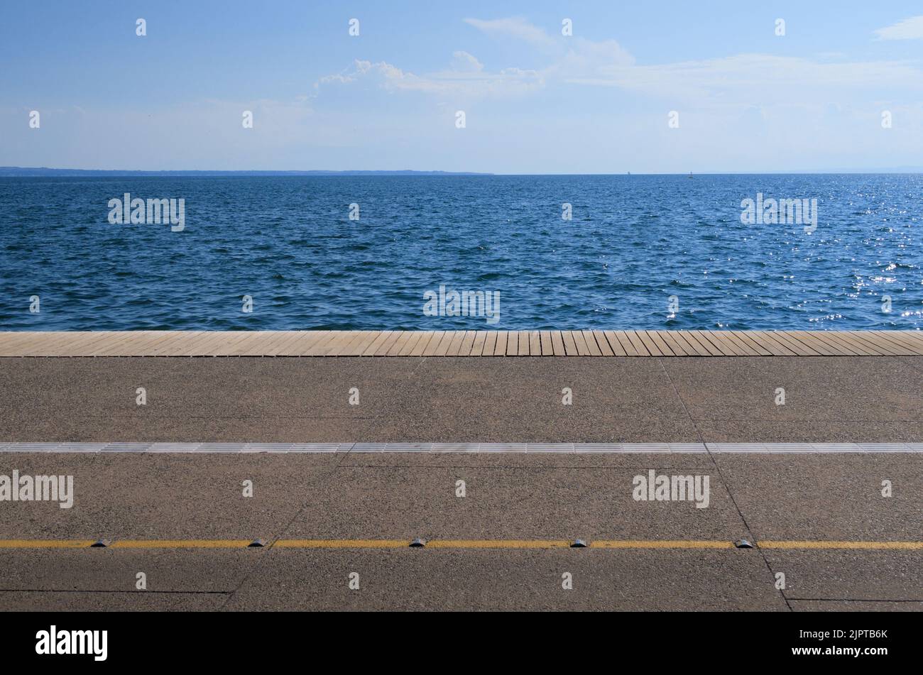 Thessaloniki coast line, minimalistic photo of the sea promenade Stock ...