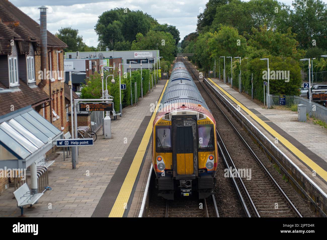Datchet, Berkshire, UK. 20th August, 2022. It was a quiet day at ...