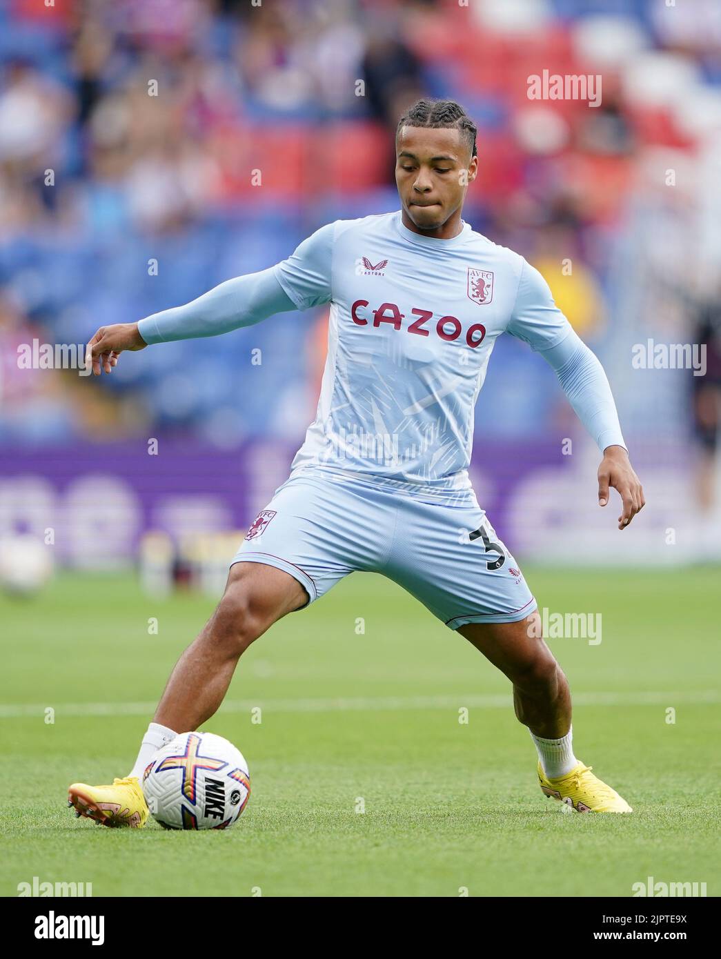 Cameron archer aston villa hi-res stock photography and images - Alamy