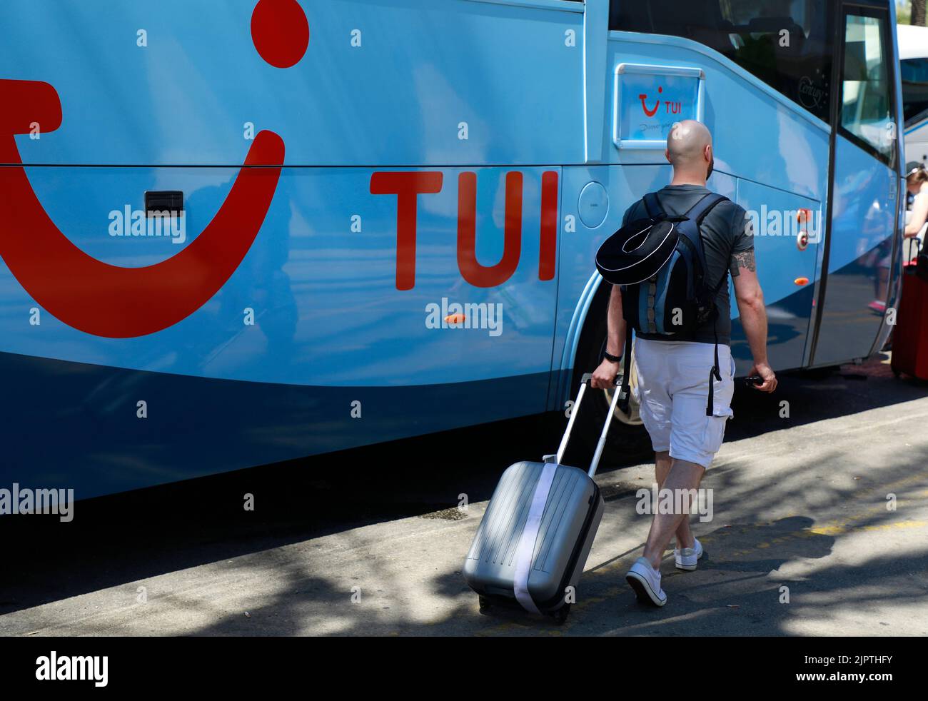 Logo de tui hi-res stock photography and images - Alamy