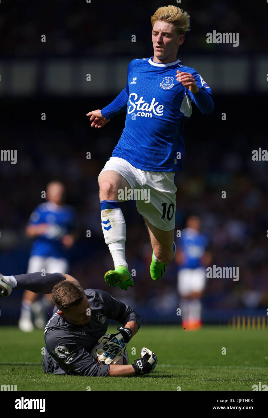 Nottingham Forest goalkeeper Dean Henderson (left) saves at the feet of ...