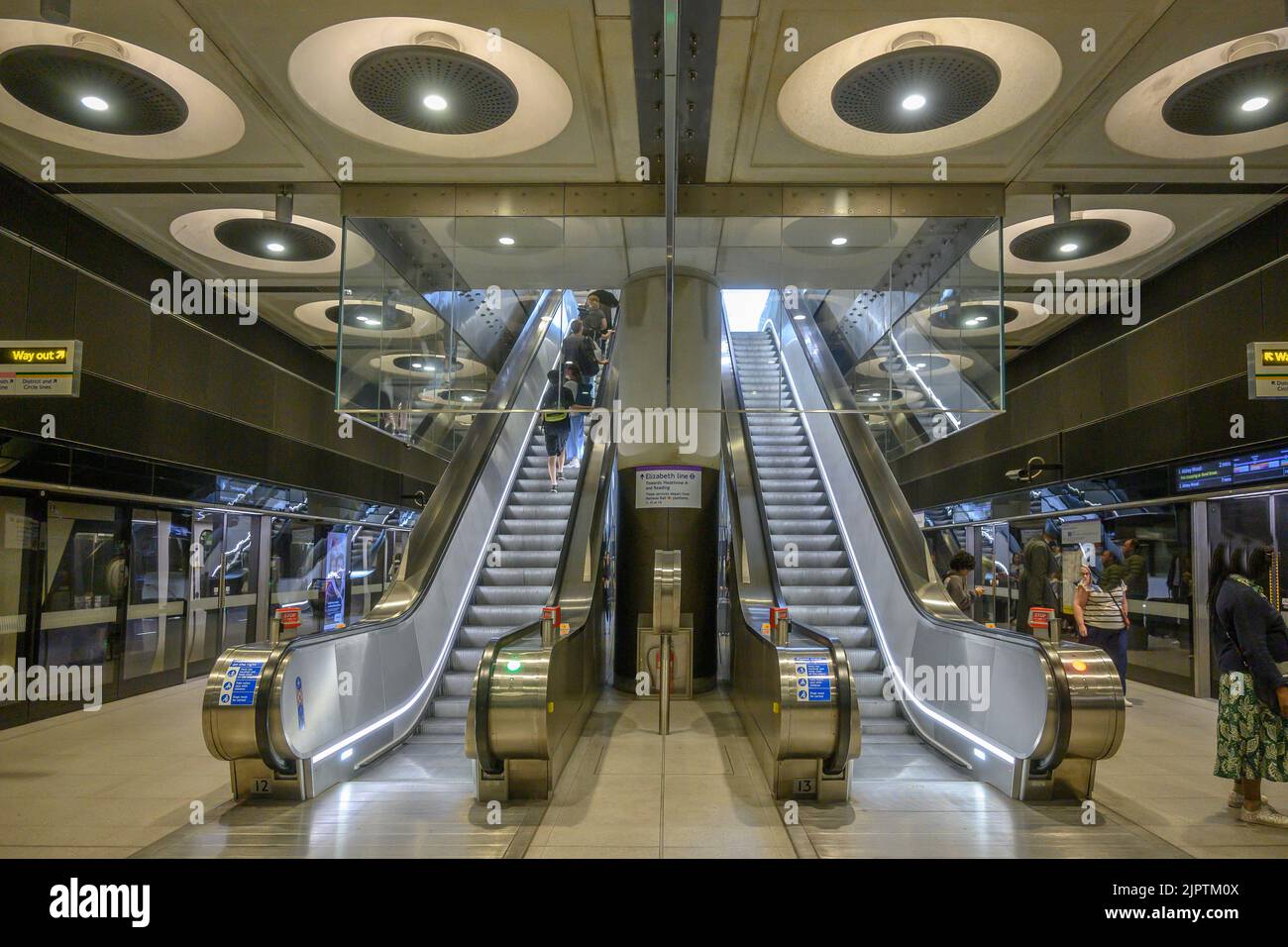 Paddington Elizabeth Line New Station Crossrail Stock Photo - Alamy
