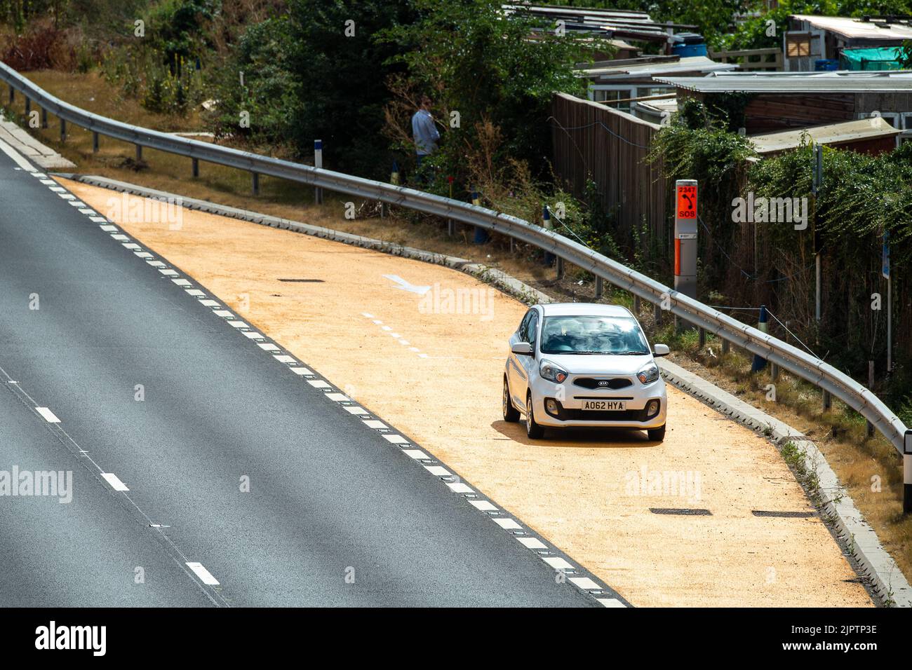Slough Berkshire Uk 20th August 2022 A Man Stops In A Refuge Area