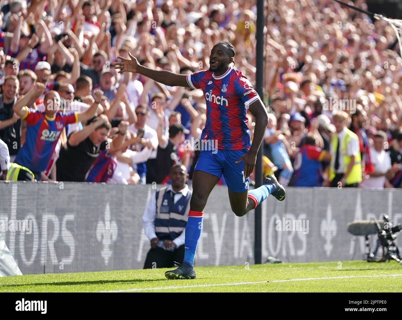 Jean philippe mateta of crystal palace hi-res stock photography and images - Alamy