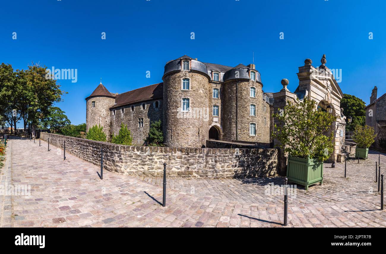 Chateau daumont hi-res stock photography and images - Alamy