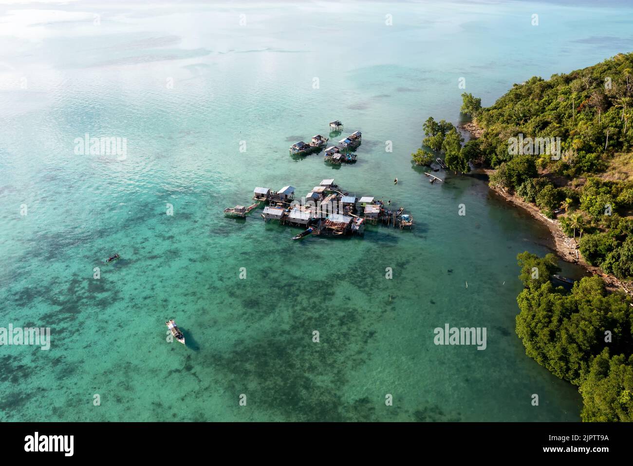 Aerial View of sea gypsy village in Celebes sea Semporna Stock Photo ...