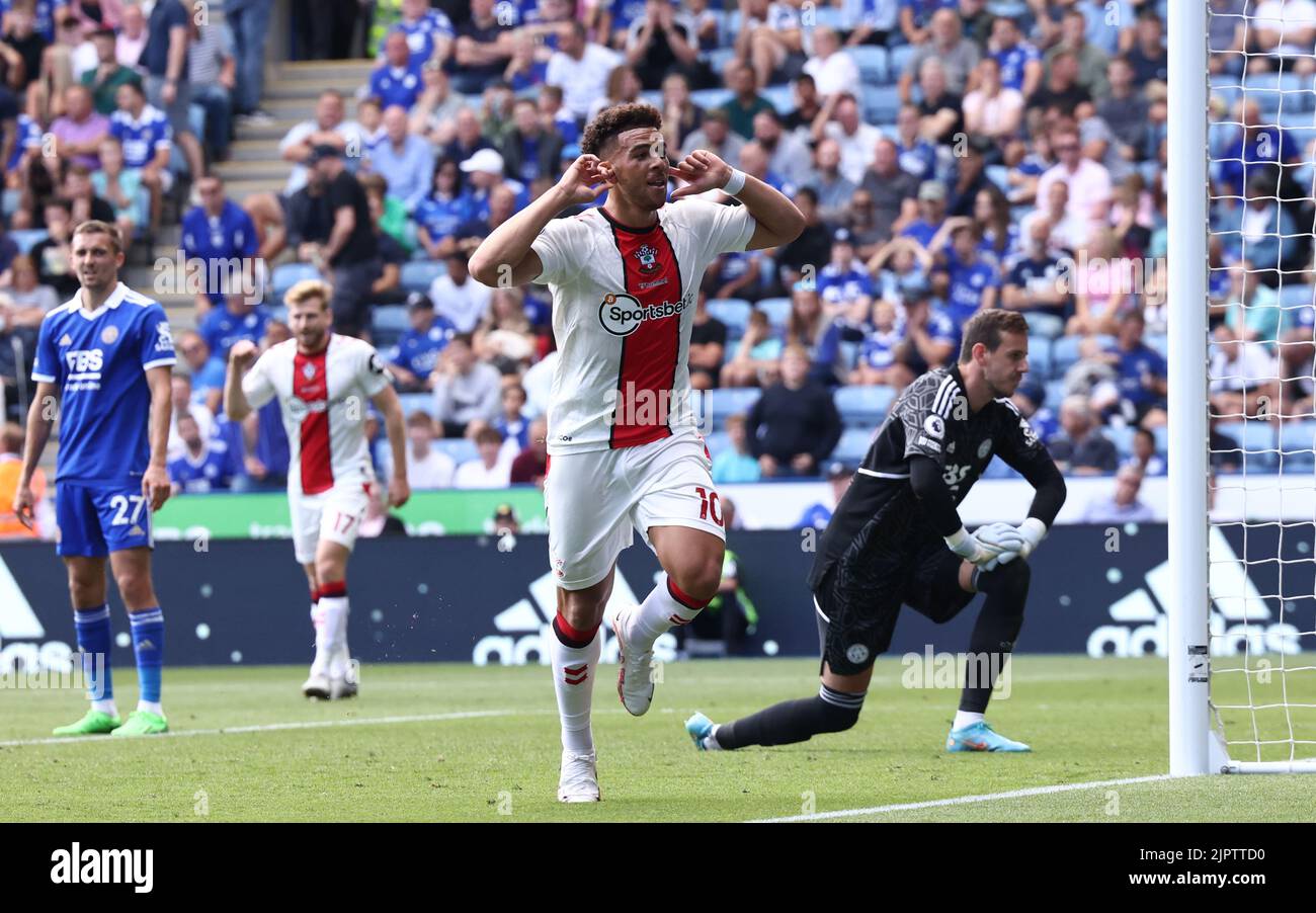 Che adams southampton 2022 hi-res stock photography and images - Alamy