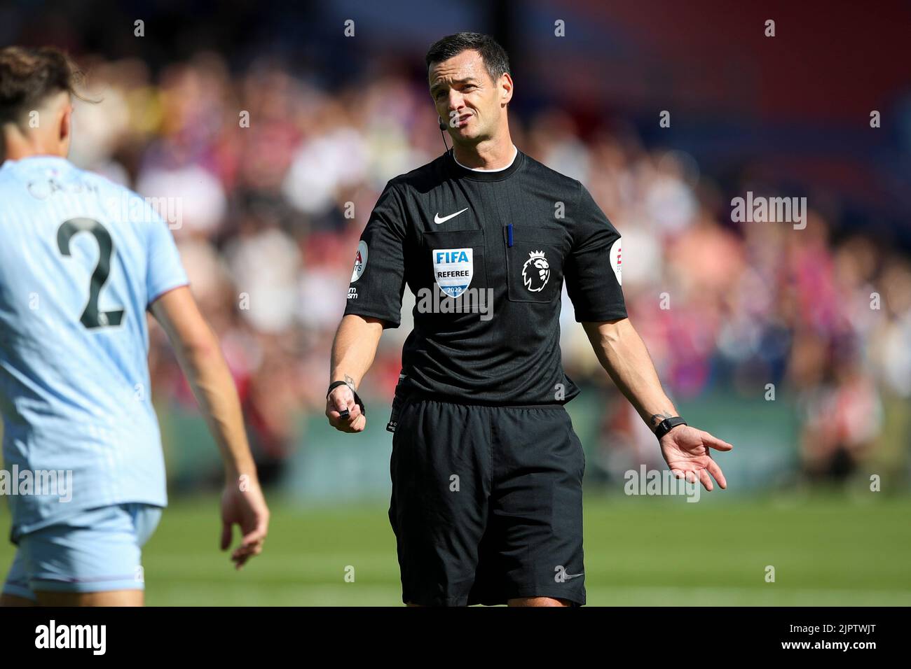 Andrew madley premier league hi-res stock photography and images - Alamy