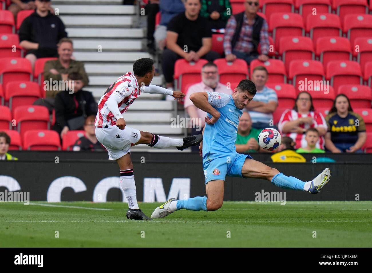 Danny batth sunderland hi-res stock photography and images - Alamy