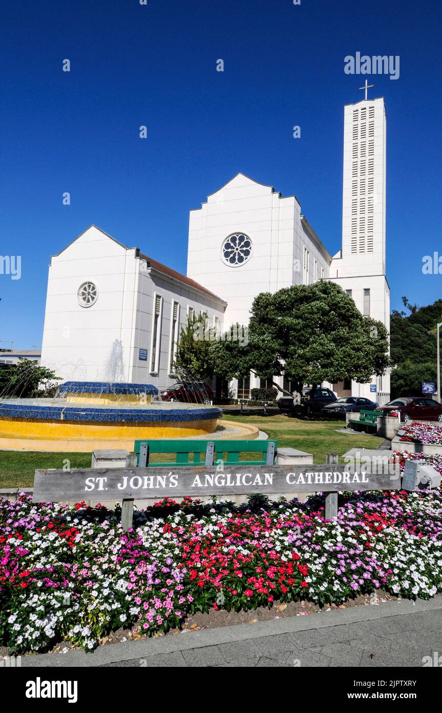 Art deco cathedral hi-res stock photography and images - Alamy