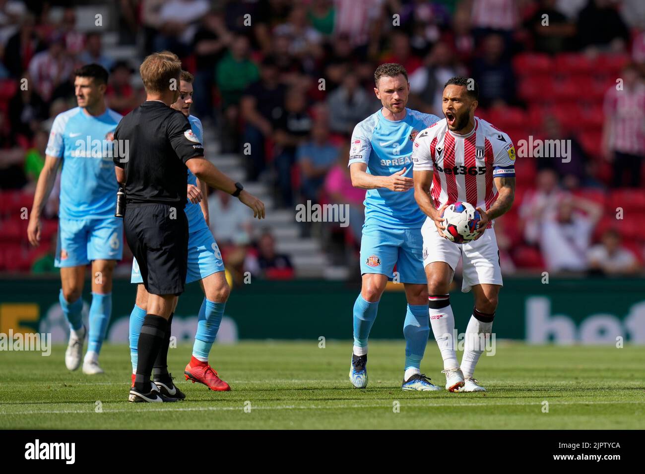 Oliver baker hi-res stock photography and images - Alamy