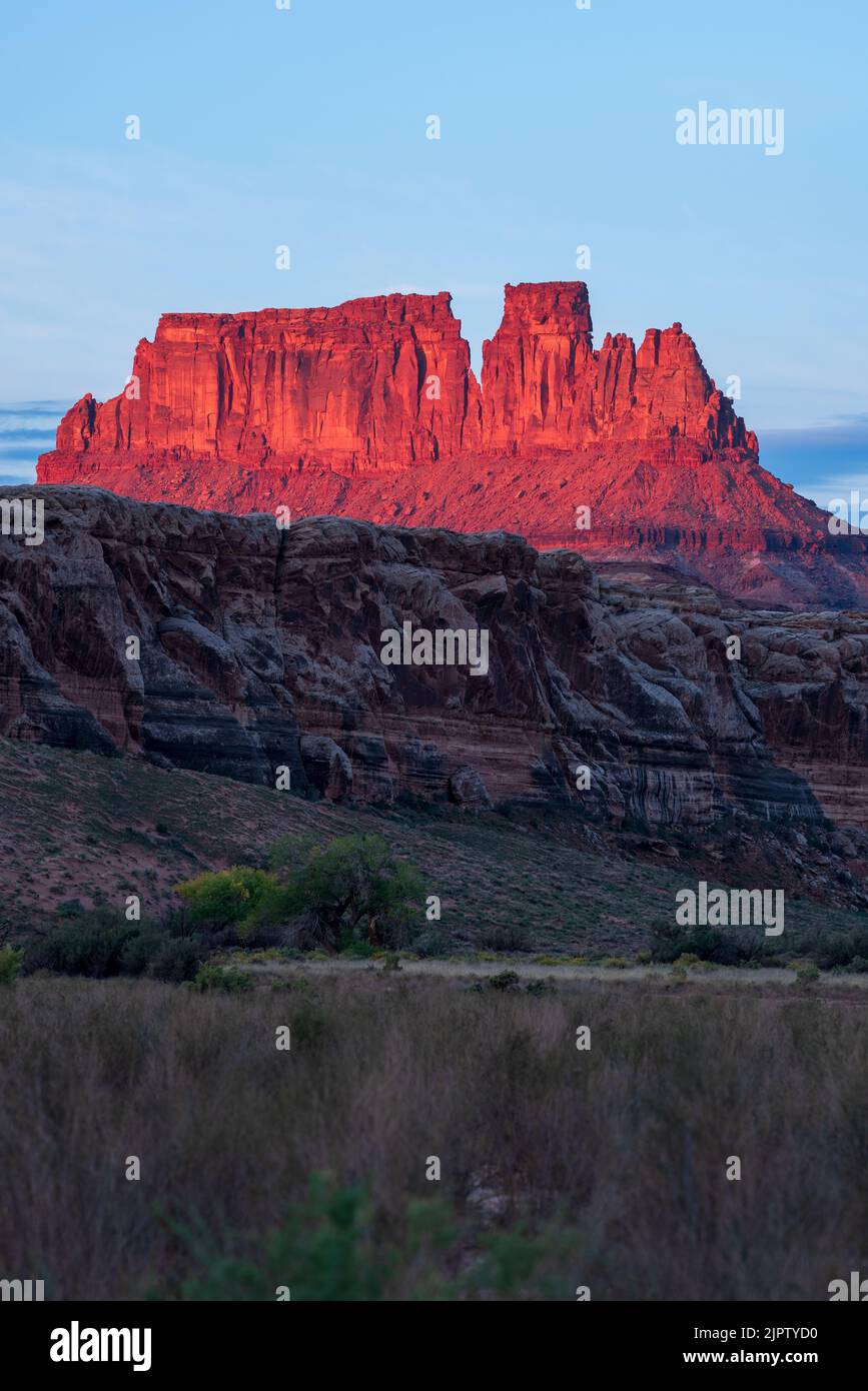 Desert alpenglow hi-res stock photography and images - Alamy