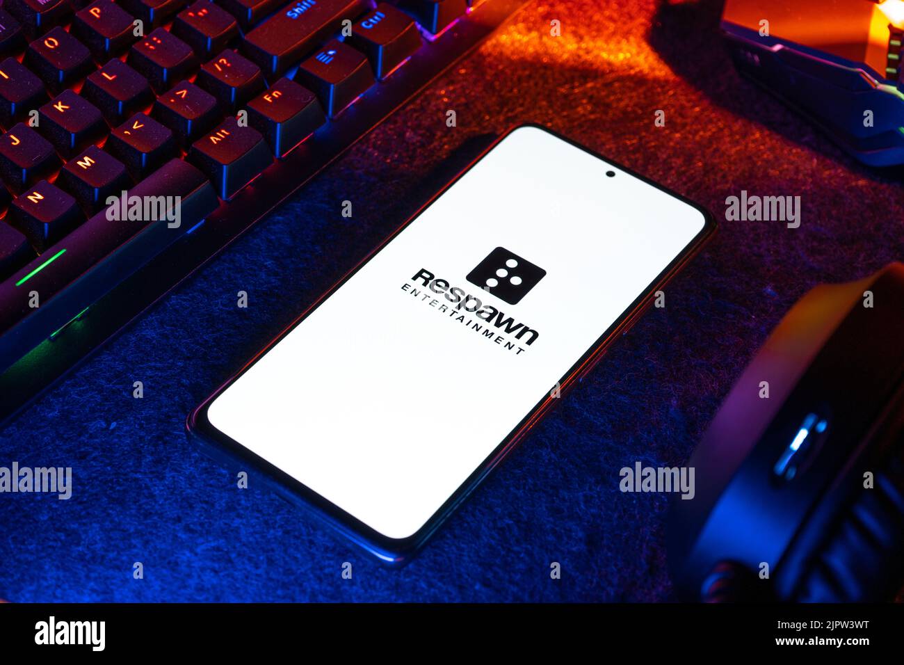 Respawn entertainment logo hi-res stock photography and images - Alamy