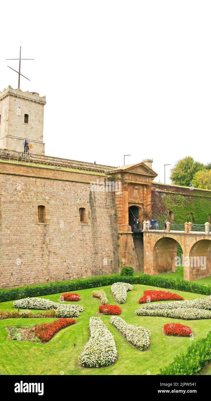 Gardens and Castle of Montjuic, Barcelona, Catalunya, Spain, Europe ...