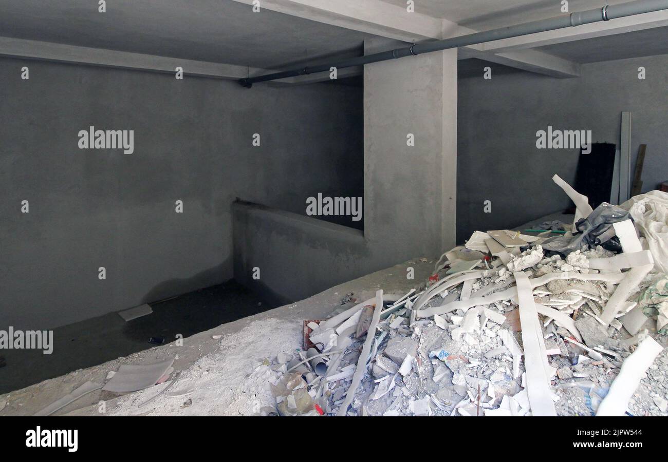 Empty unfinished house interior during messy construction works Stock ...
