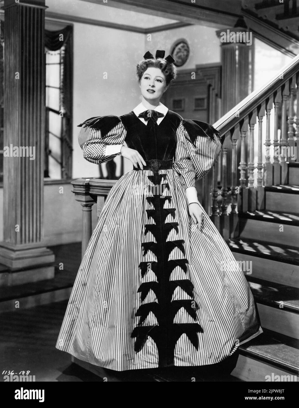 GREER GARSON as Elizabeth Bennet in PRIDE AND PREJUDICE 1940 director ...