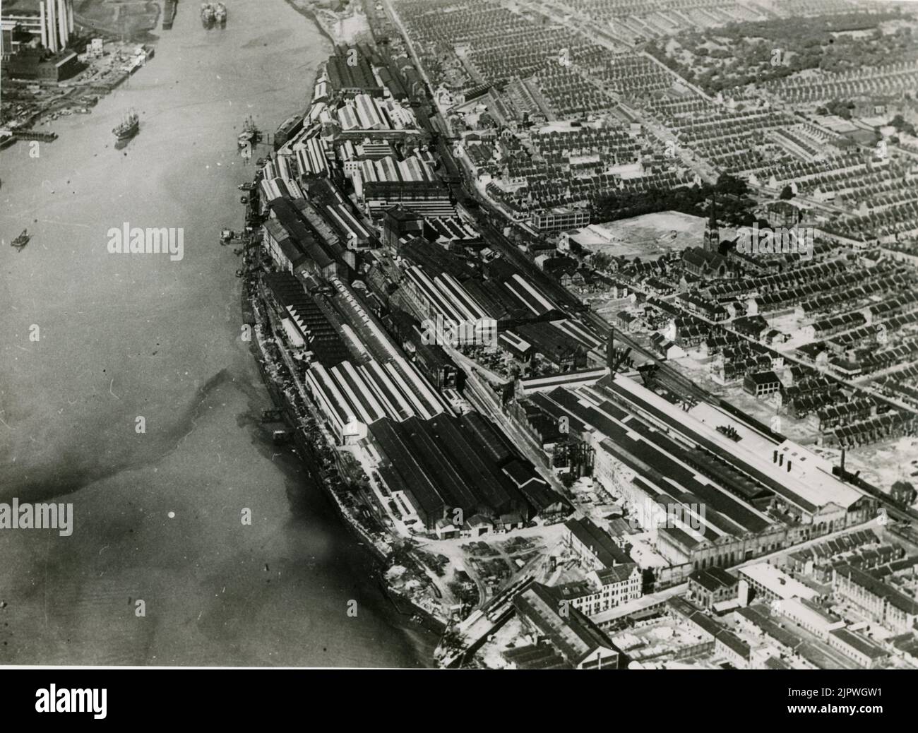 Shipbuilding Vickers-Armstrong Elswick works Stock Photo - Alamy