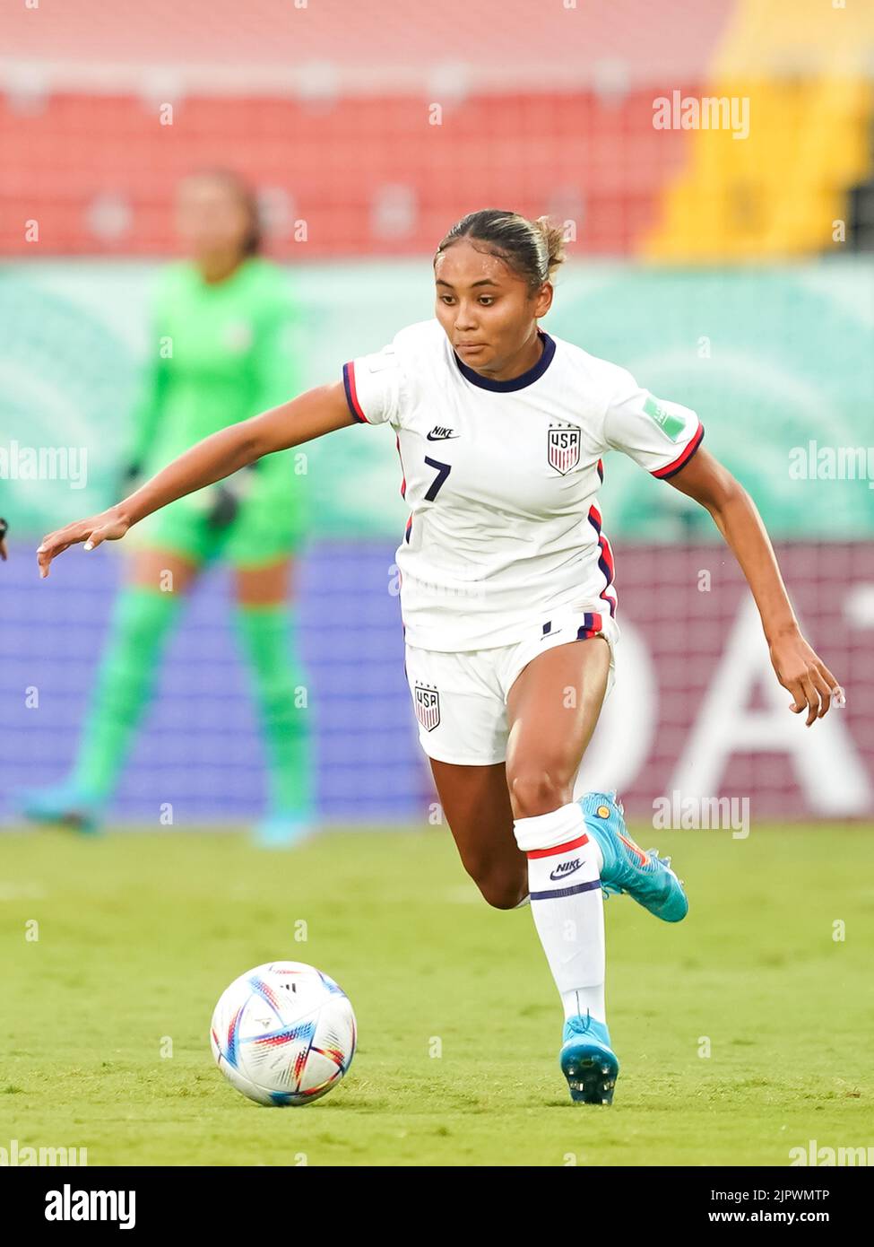 Alyssa thompson hi-res stock photography and images - Alamy