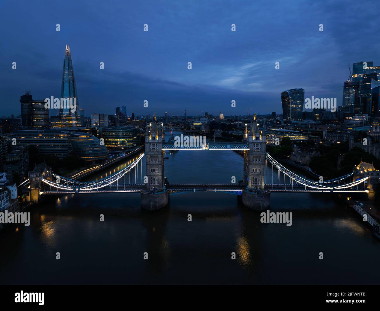 Aerial view tower bridge thames hi-res stock photography and images - Alamy