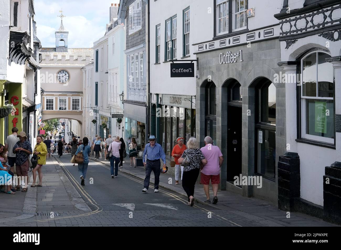 market town of totnes in south devon,uk august 2022 Stock Photo - Alamy