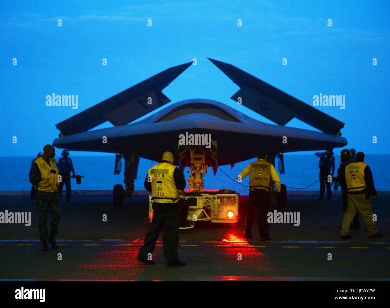 The X-47B is prpared for launch. (8739386542 Stock Photo - Alamy