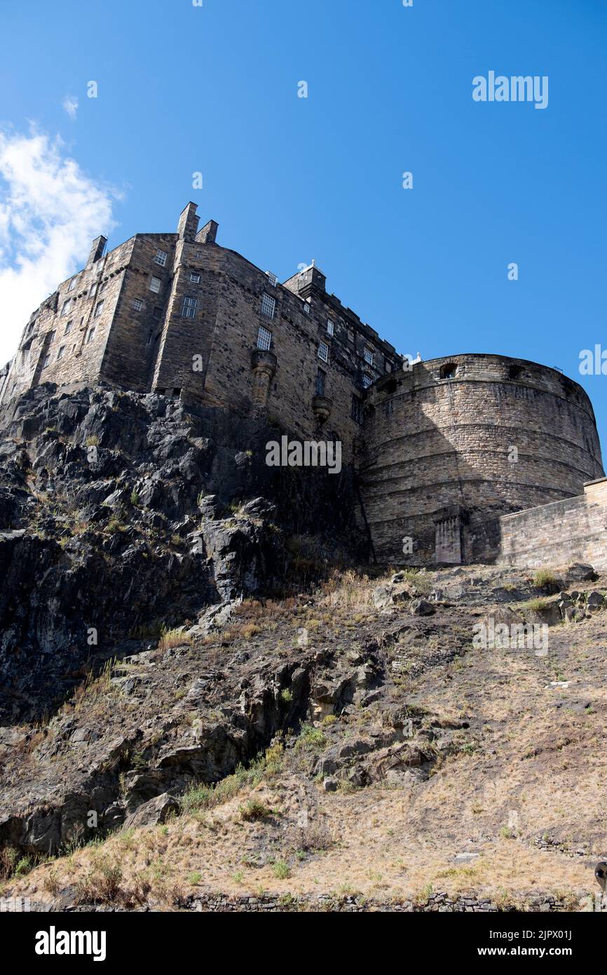 View magnificent edinburgh castle hi-res stock photography and images ...