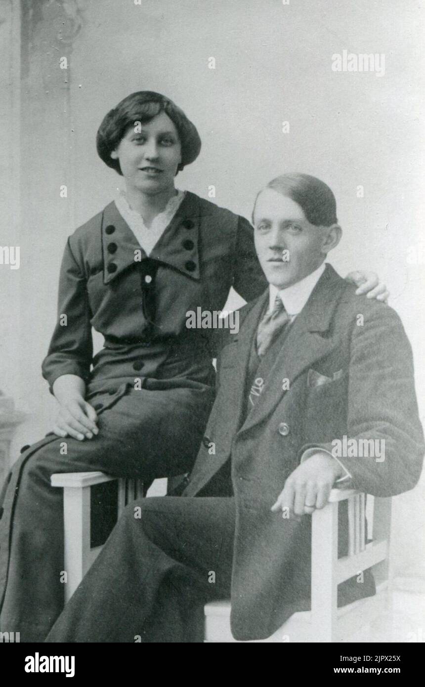 Thea & Ragnar Sandberg c 1916 Stock Photo - Alamy