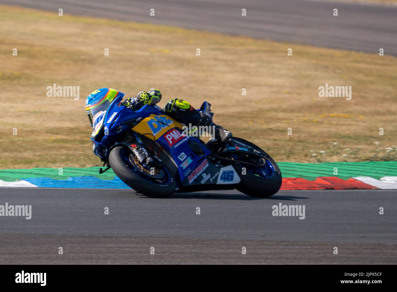 Joe Duggan 46 Surefit Carpets Racing British Super Bikes GP2 Thruxton ...