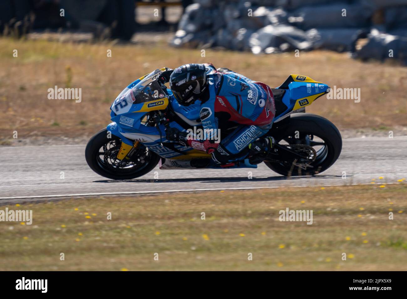 Bike 92 British Super Bikes GP2 Thruxton 2022 Stock Photo - Alamy
