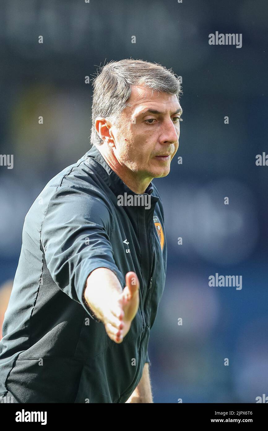 High fives his players hi-res stock photography and images - Alamy