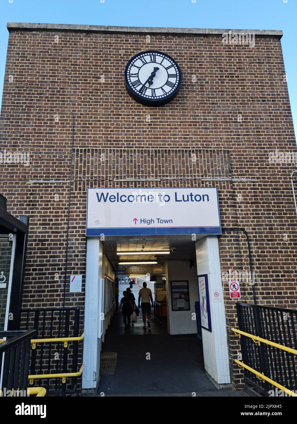 Central city bus station hi-res stock photography and images - Alamy