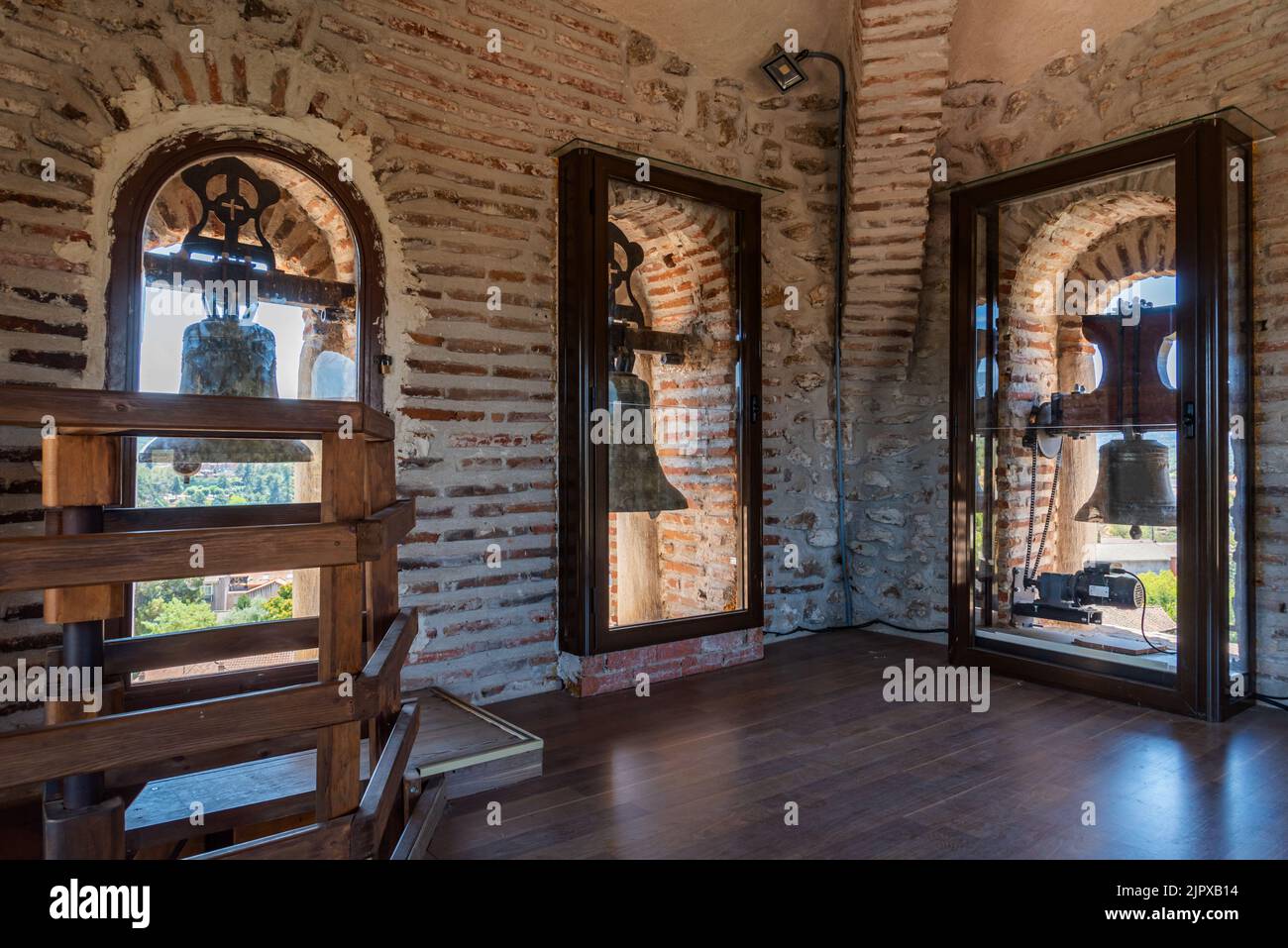 Interior del castillo medieval hi-res stock photography and images - Alamy