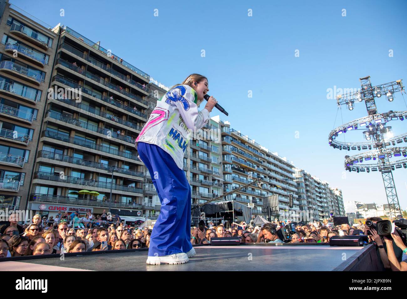Singer Lotte pictured during the Zomerhit music event of Radio 2, the ...