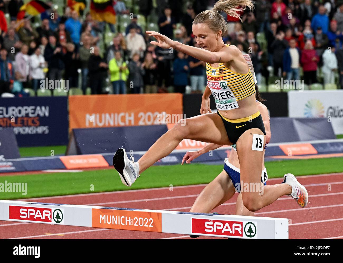 3000m steeplechase women final hi-res stock photography and images - Alamy
