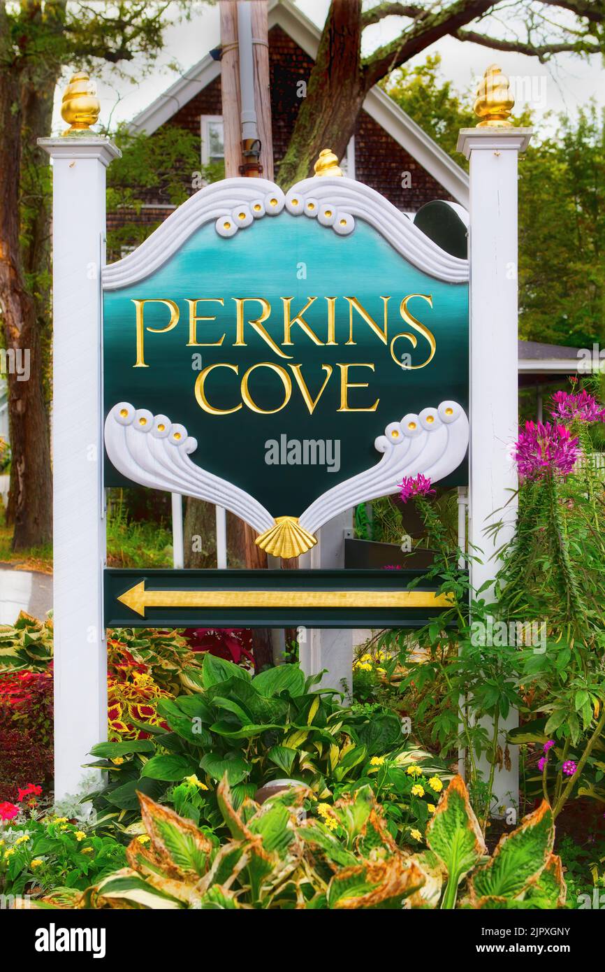 Welcome sign to the beautiful harbor of Perkin's Cove, Ogunquit, Maine ...