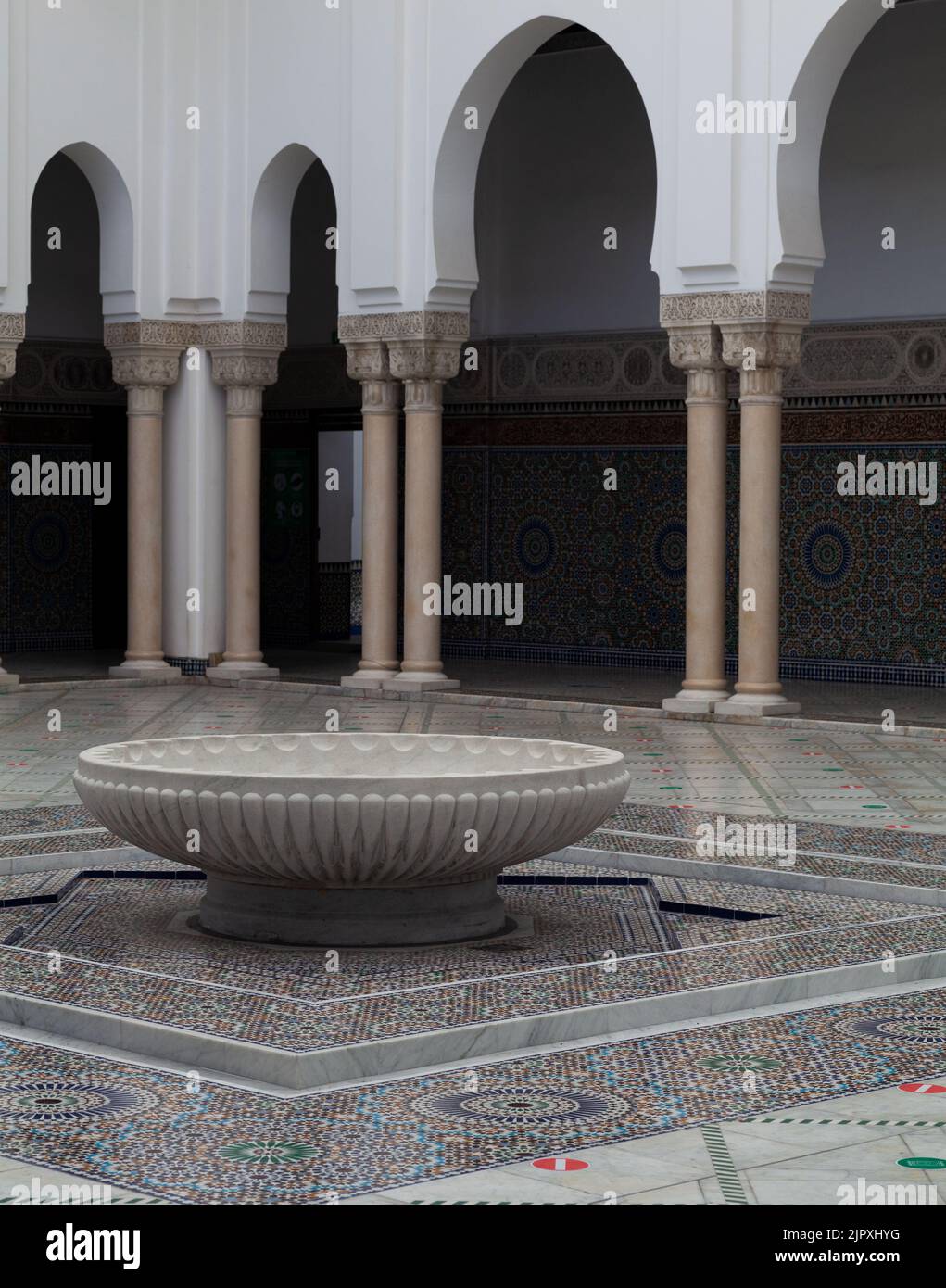 The large marble basin in the middle of the Grand Mosque of Paris full ...