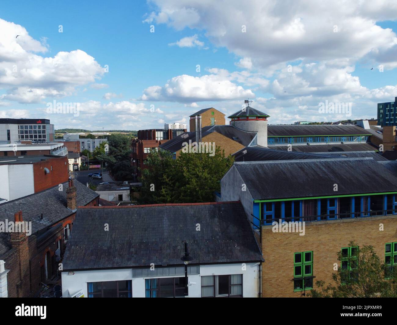 Bedfordshire university campus hi-res stock photography and images - Alamy