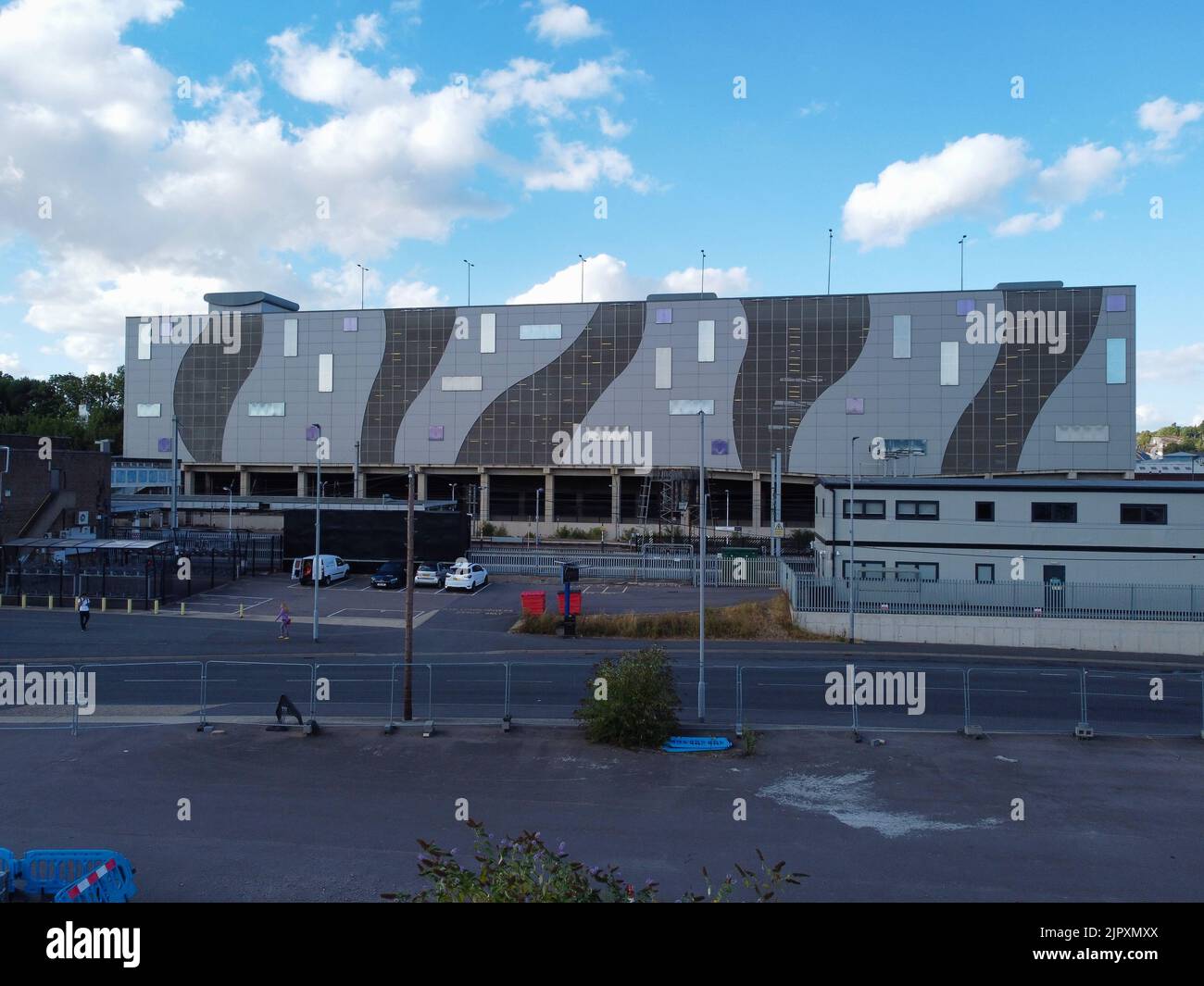 Bedfordshire university campus hi-res stock photography and images - Alamy