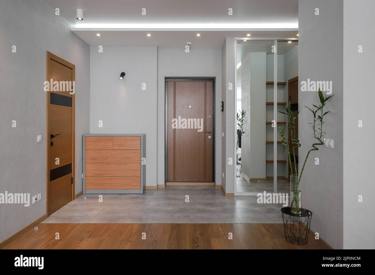 Entrance door inside an apartment building in the interior Stock Photo ...