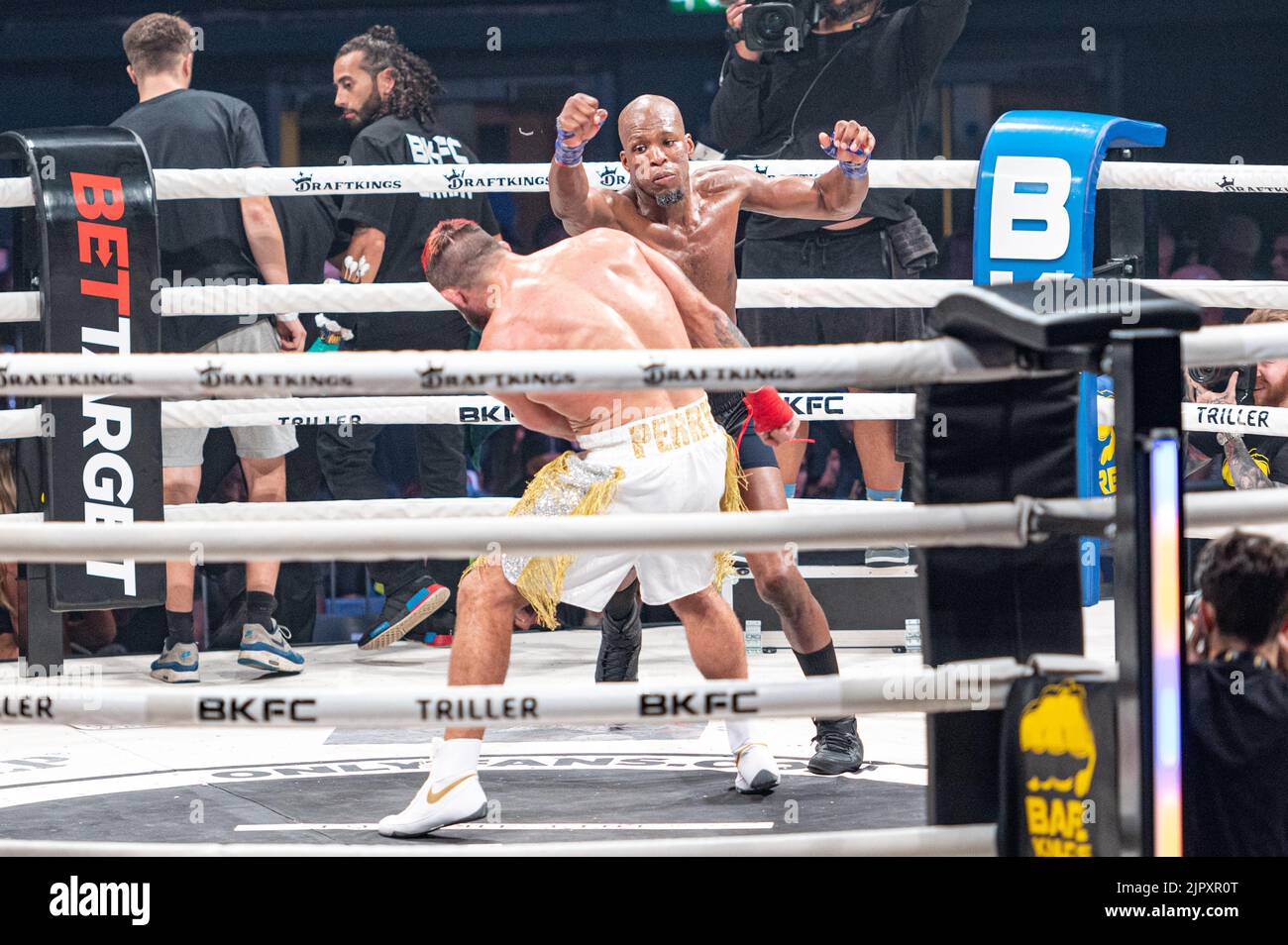 Bareknuckle hi-res stock photography and images - Alamy