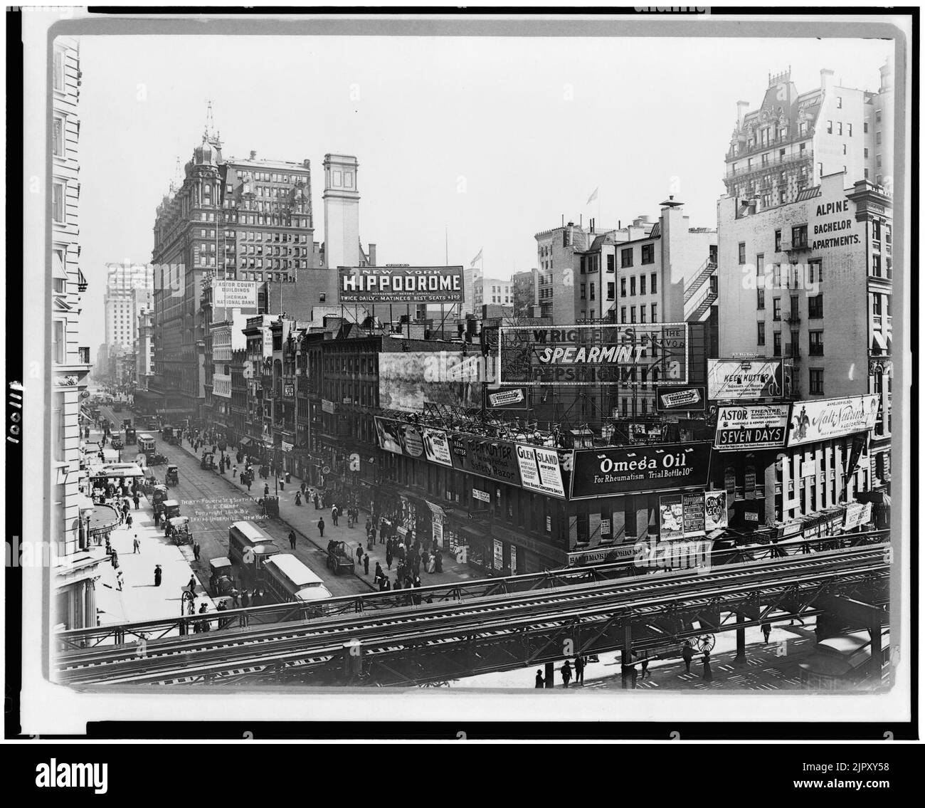 Thirty fourth hi-res stock photography and images - Alamy