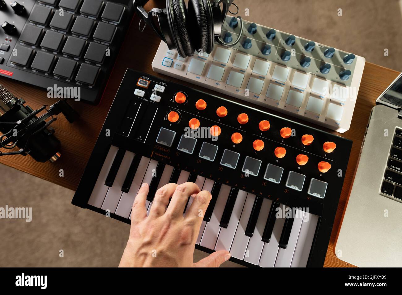 Low key recording hi-res stock photography and images - Alamy