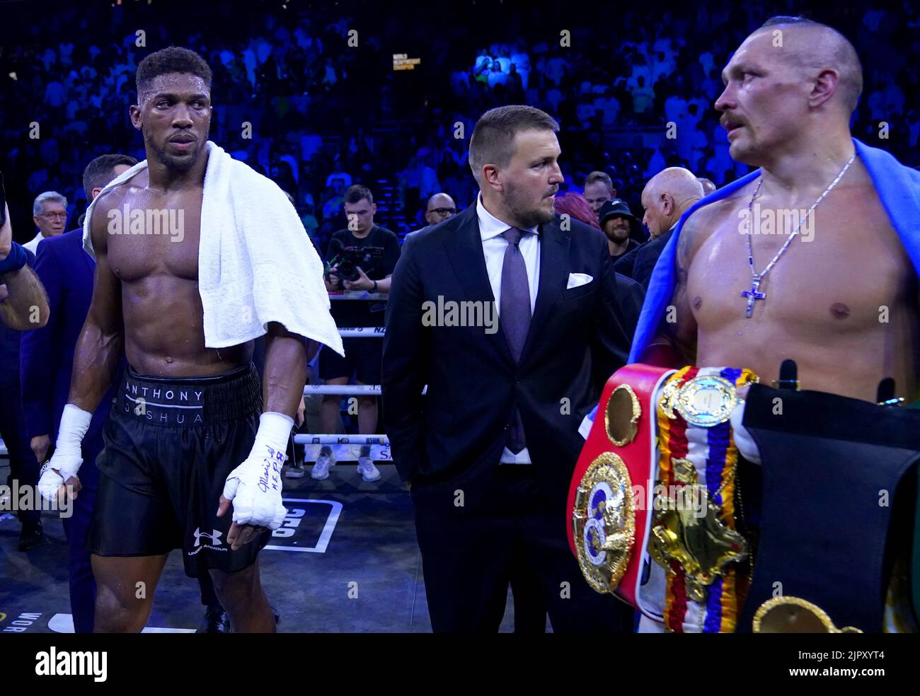 Oleksandr usyk belts hi-res stock photography and images - Alamy