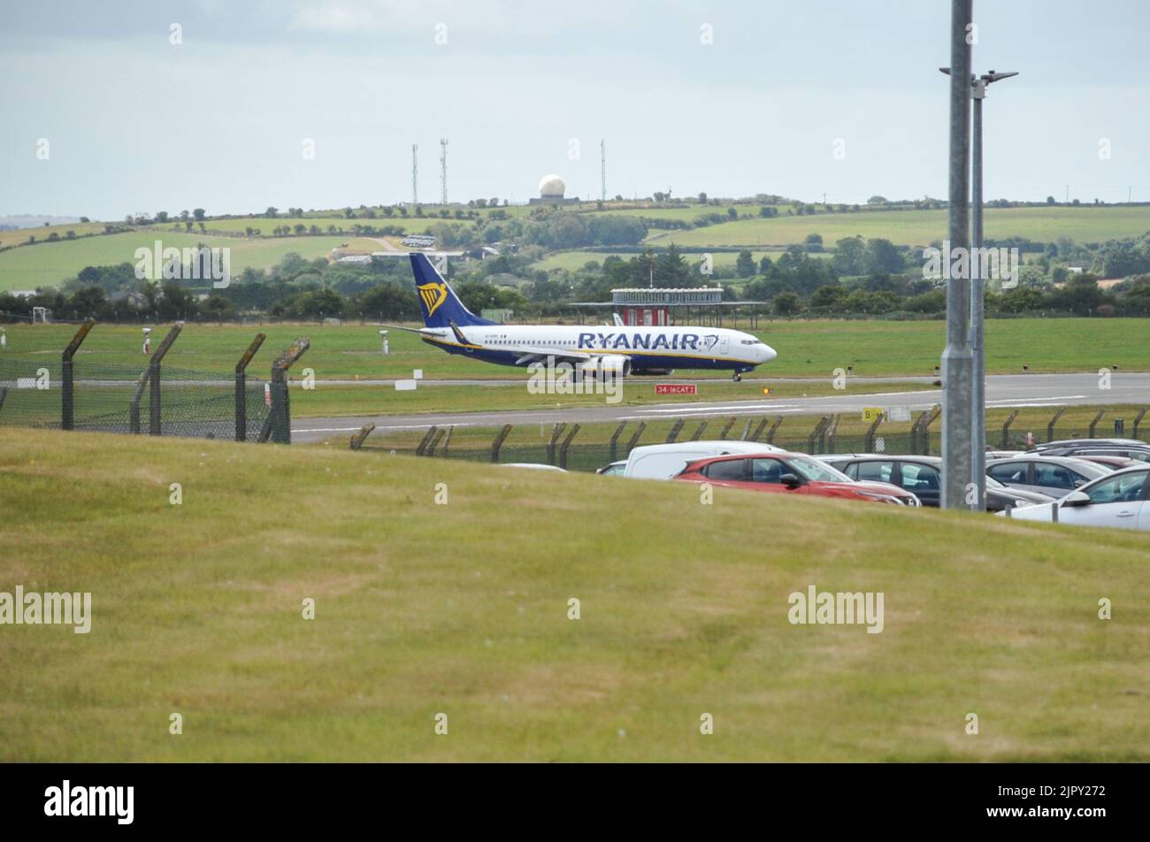 Rynair airplane at Cork Airport Stock Photo - Alamy